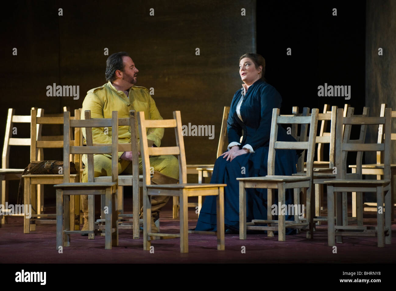 Male female opera singer classical music hi-res stock photography and ...