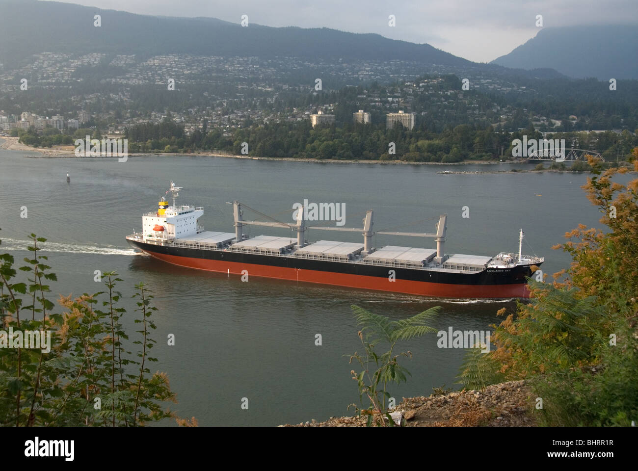 Cargo ships freighter hi-res stock photography and images - Alamy