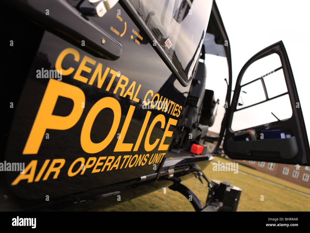Air operations hi-res stock photography and images - Alamy