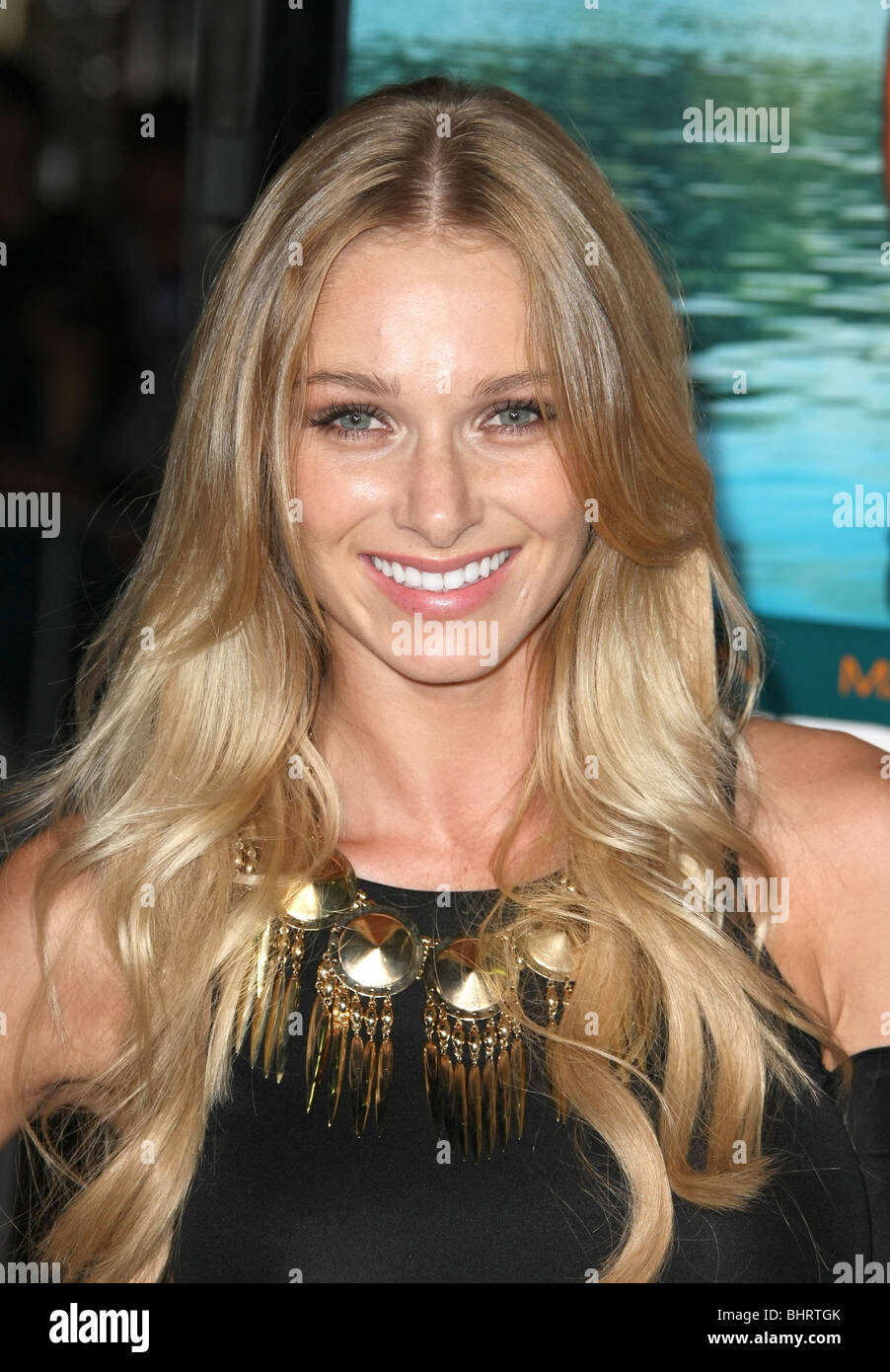 ALYSSA JULYA SMITH COUPLES RETREAT AMERICAN PREMIERE LOS ANGELES CA USA ...