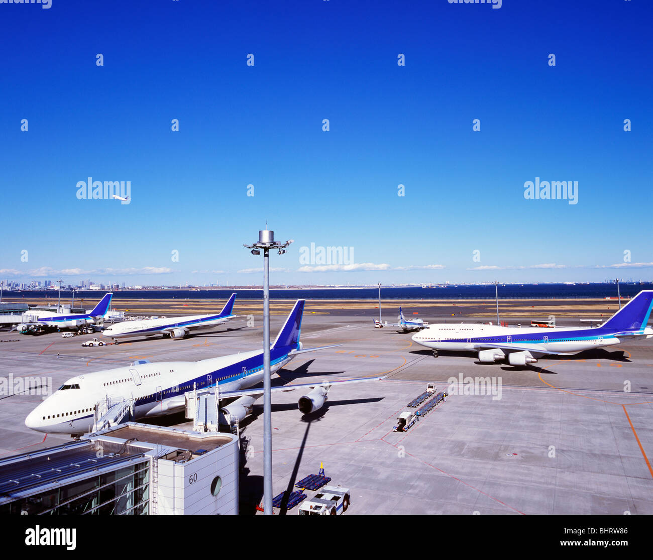 Haneda airport tokyo japan hi-res stock photography and images - Alamy