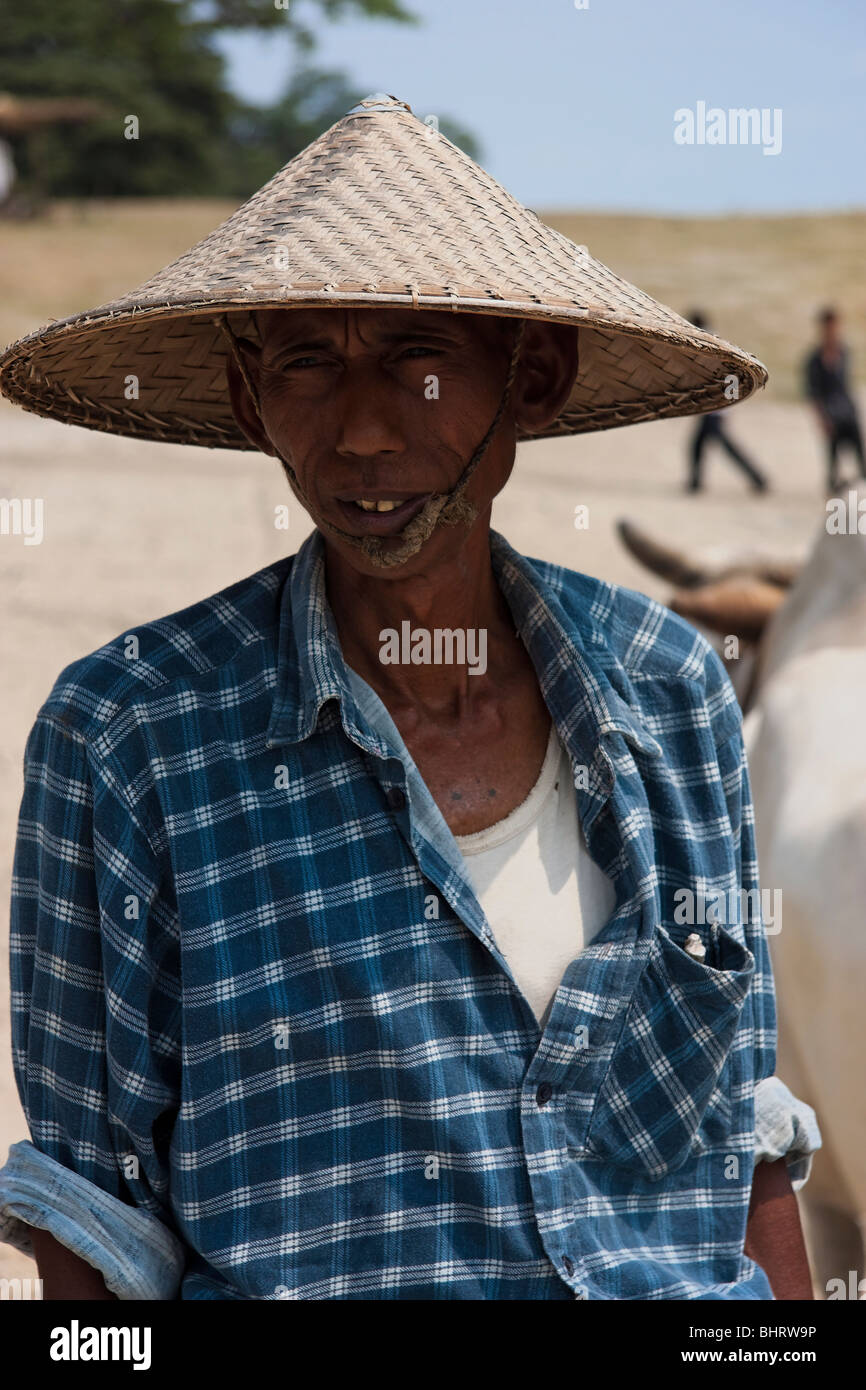 Typical fisherman from Myanmar Stock Photo - Alamy