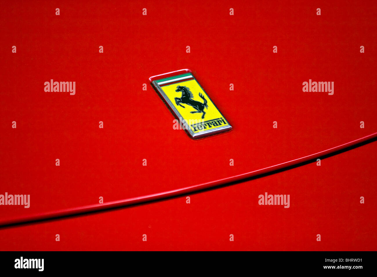 Ferrari badge hi-res stock photography and images - Alamy