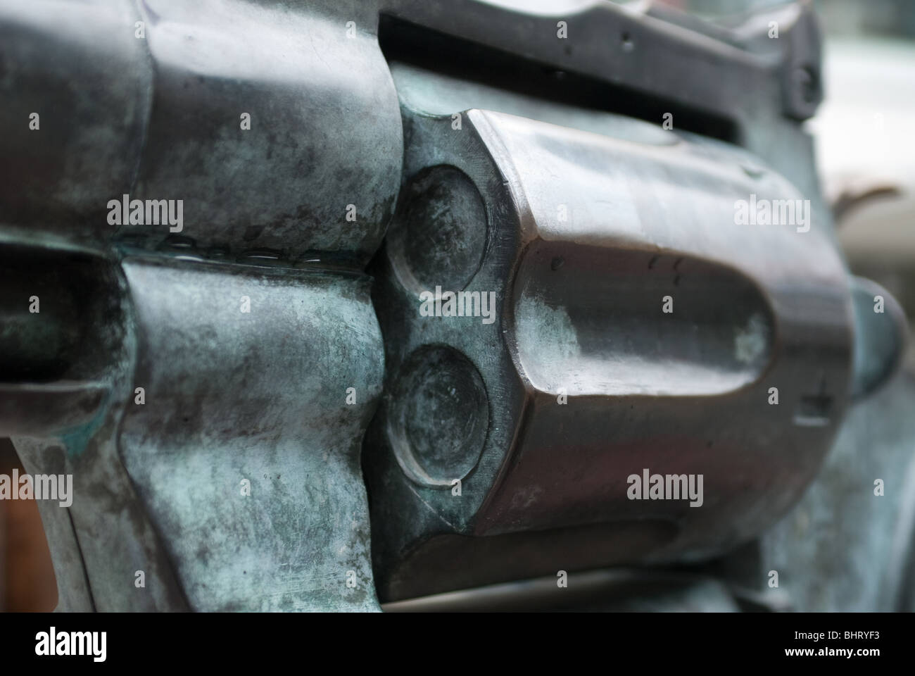 the famous knotted gun sculpture by carl frederik reuterswaerd Stock ...