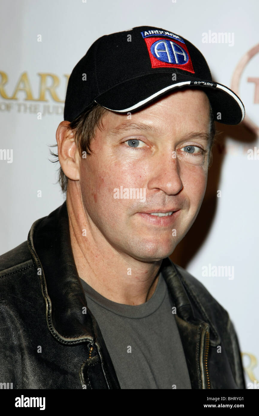D.B. SWEENEY TNT'S LEVERAGE AND THE LIBRARIAN: CURSE OF THE JUDAS ...