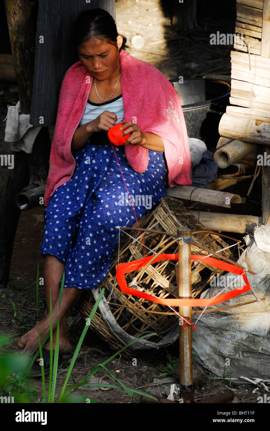 karen lady , umpium refugee camp(thai burmese border) , south of mae ...