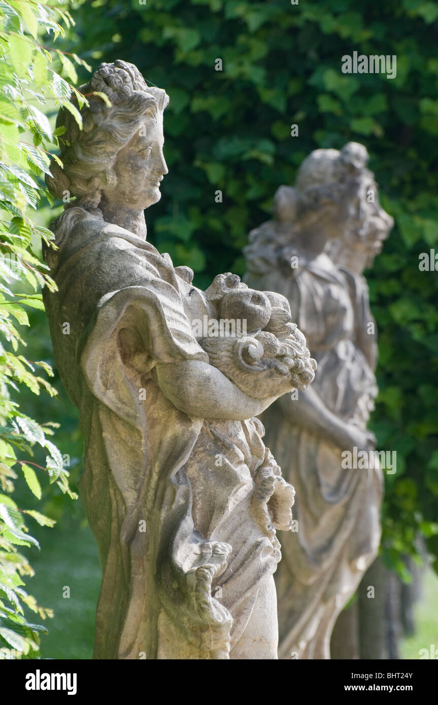 Baroque Garden Grosssedlitz, statue in front of a hedge, Dresden ...