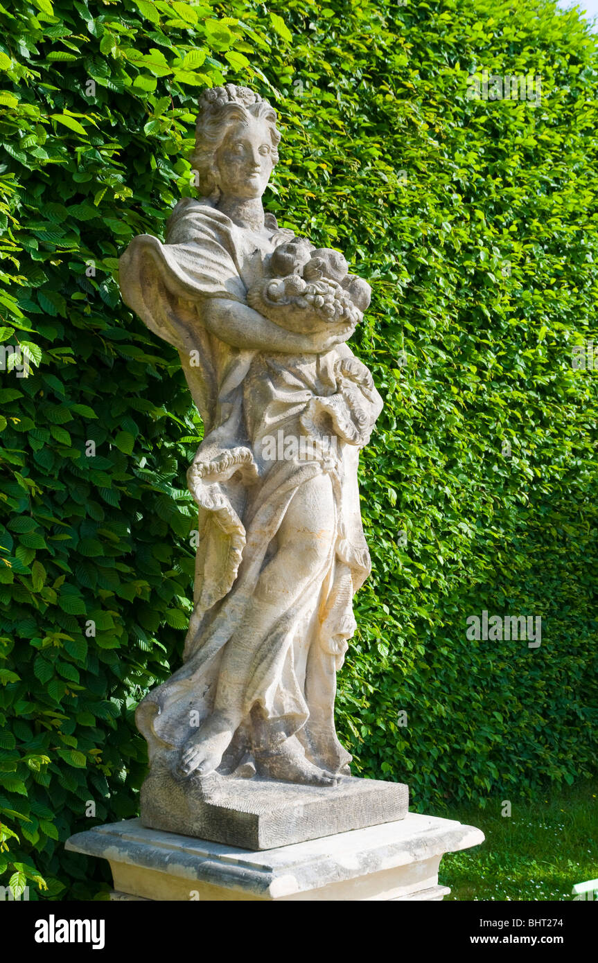 Baroque Garden Grosssedlitz, statue in front of a hedge, Dresden ...