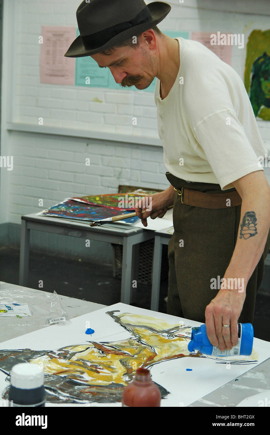 Billy Childish artist, giving a masterclass in self portraiture Stock ...