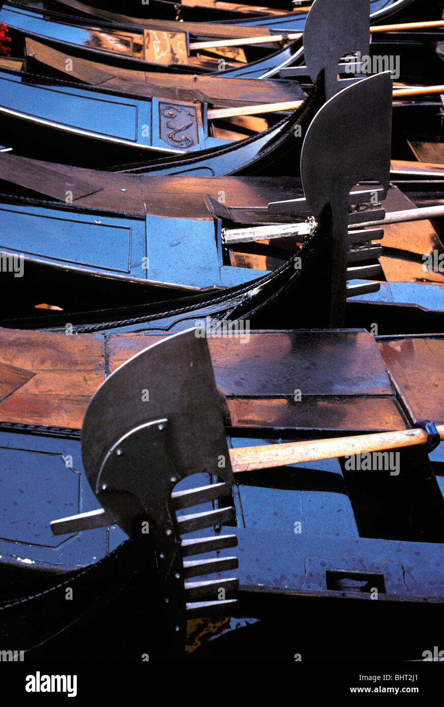 Gondola shapes hi-res stock photography and images - Alamy