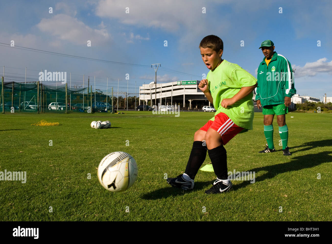 Football horizontal hi-res stock photography and images - Alamy