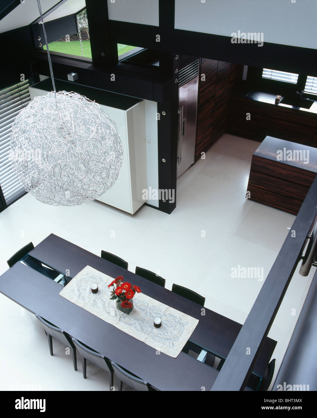 Birds eye view table chairs hi-res stock photography and images - Alamy