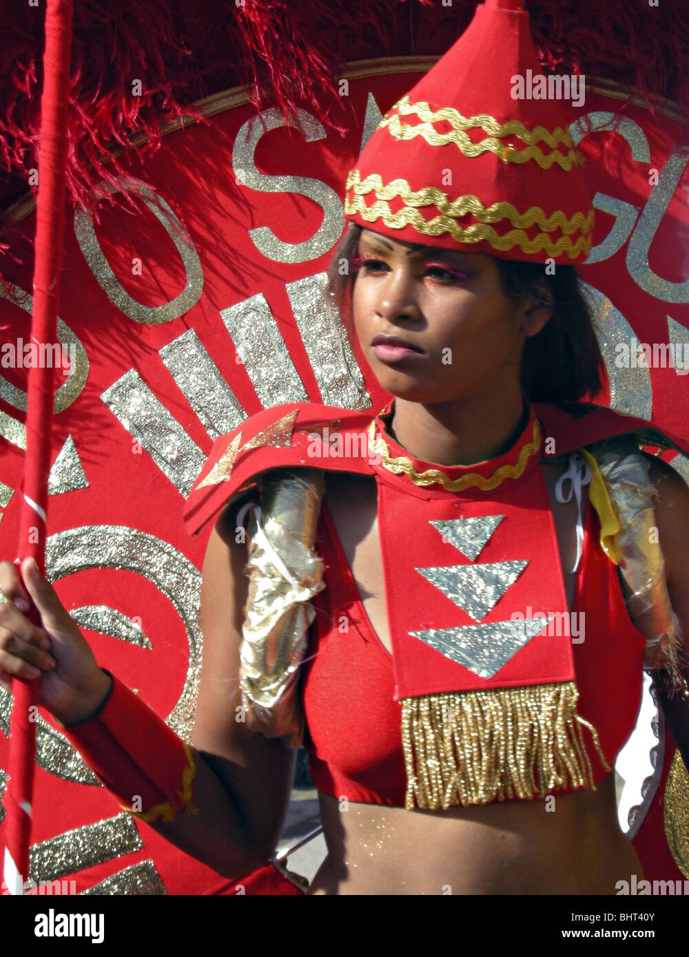 UK REVELLERS PARADING AT NOTTING HILL CARNIVAL THE BIGGEST ONE IN ...
