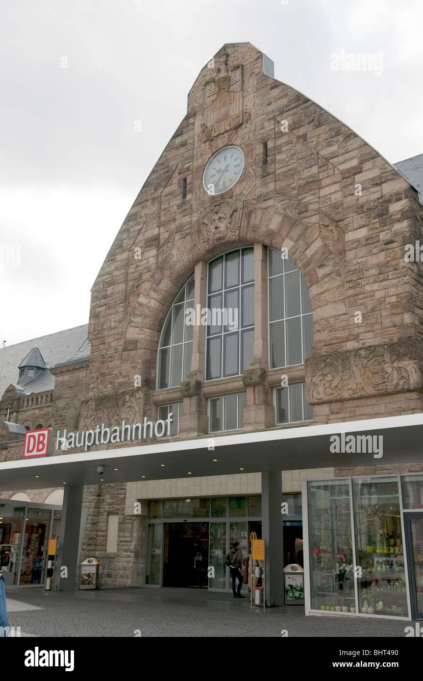 Aachen train station hi-res stock photography and images - Alamy
