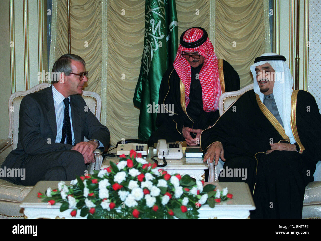 JOHN MAJOR MP & KING FAHD PRIME MINISTER & ROYAL FAMILY 06 March 1991 ...