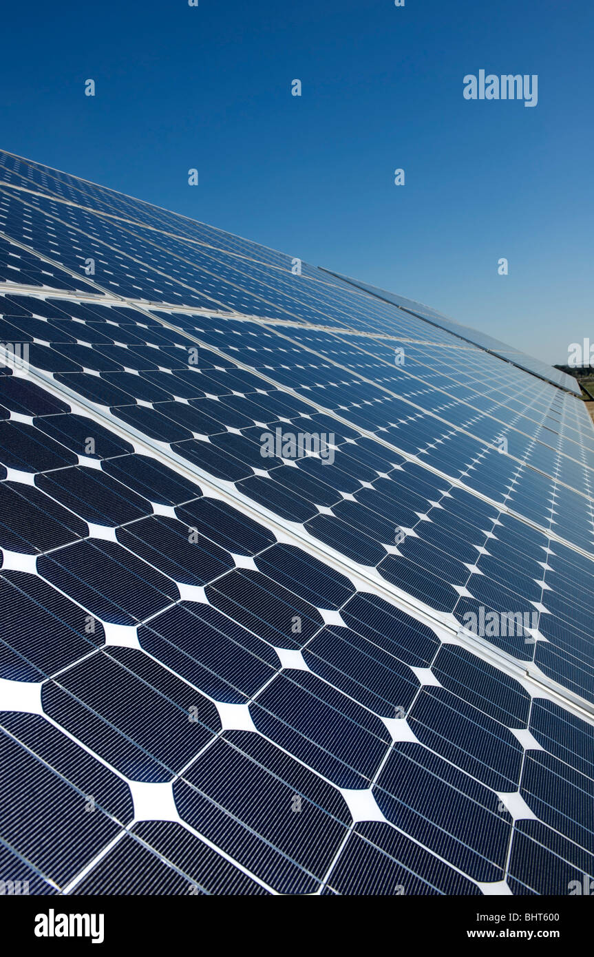 Solar photovoltaic technology hi-res stock photography and images - Alamy