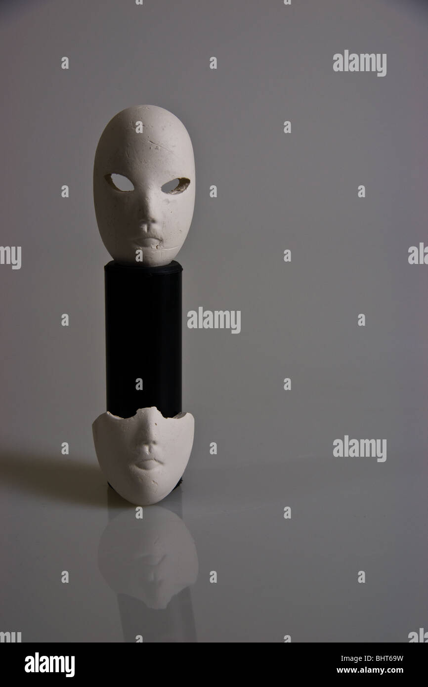 Alien masks hi-res stock photography and images - Alamy