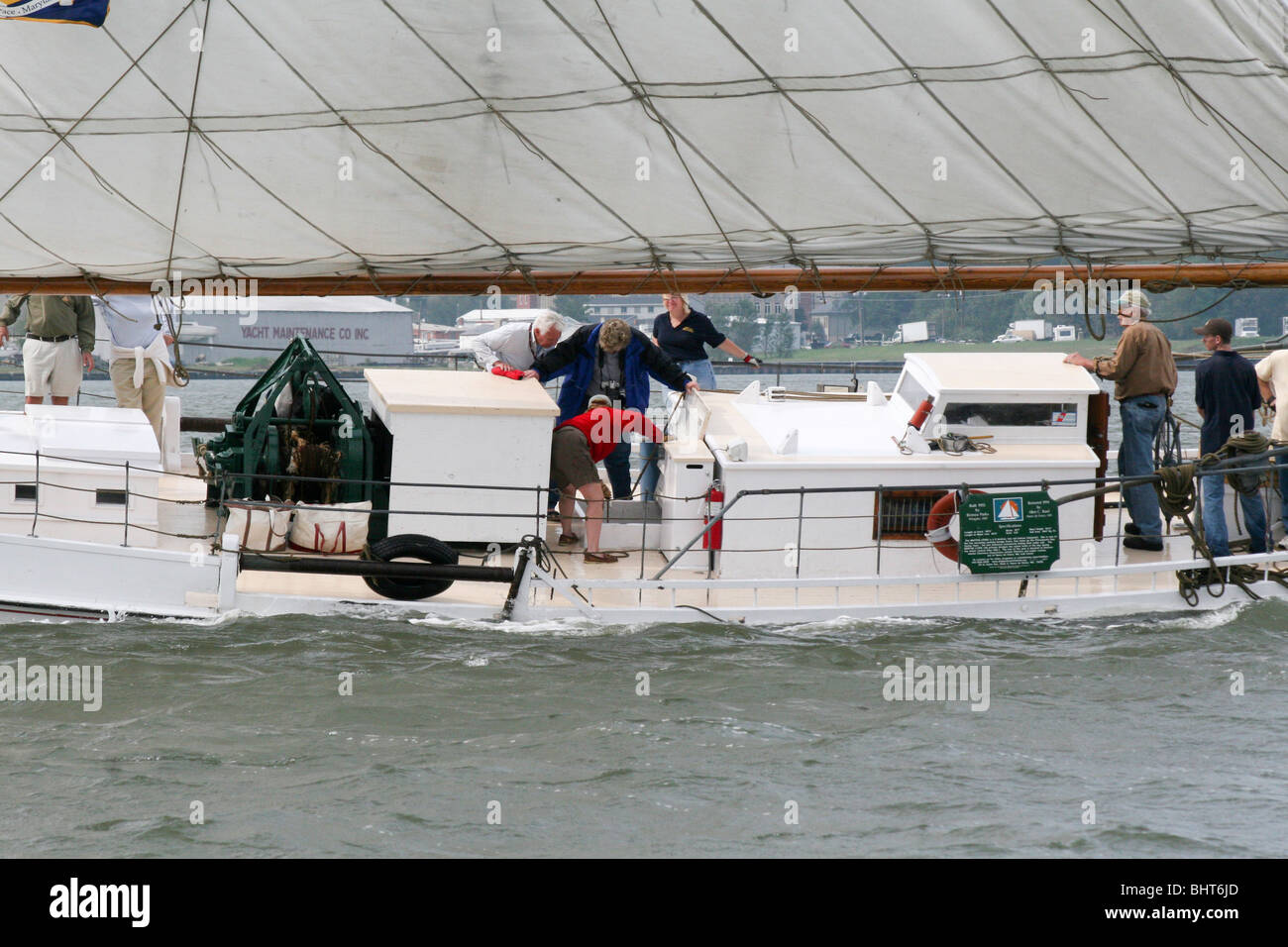 Skipjack MARTHA LEWIS in the annual skipjack races Stock Photo - Alamy