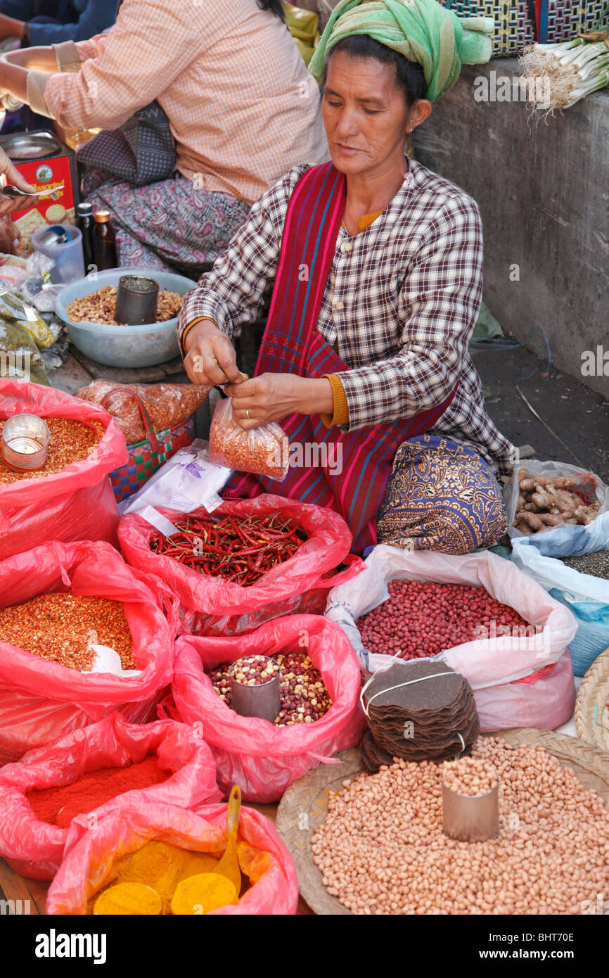 Myanmar, Burma, Nyaungshwe, market, people, food, Shan State Stock ...