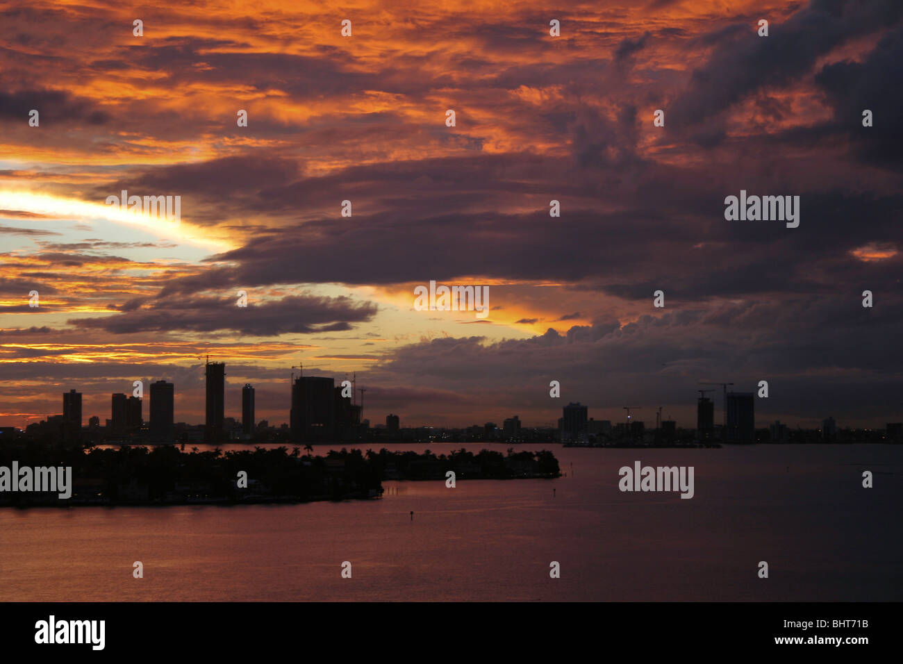 Miami dade silhouette hi-res stock photography and images - Alamy