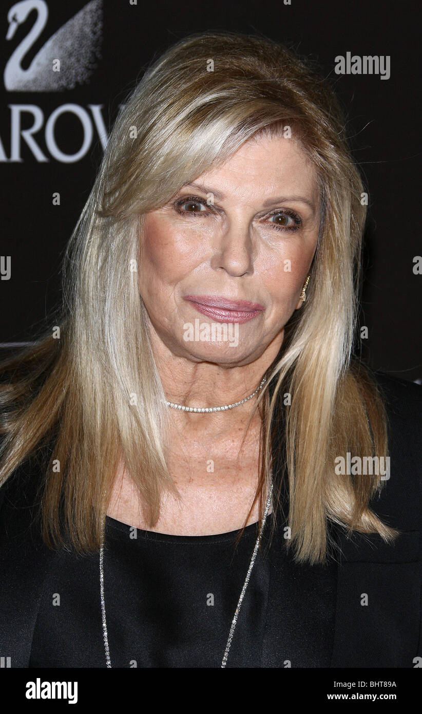 Nancy sinatra portrait hi-res stock photography and images - Alamy