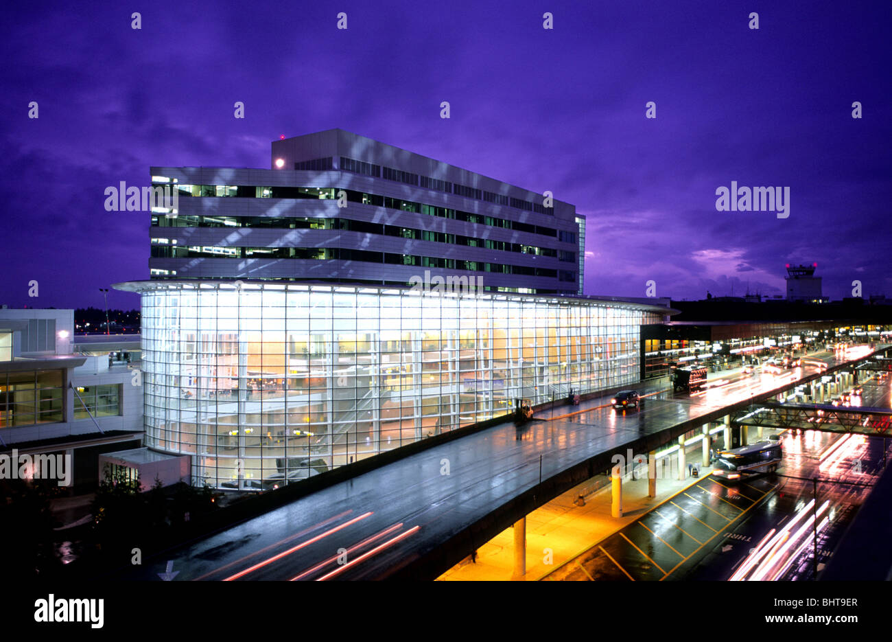 Seattle SeaTec airport at night Stock Photo - Alamy