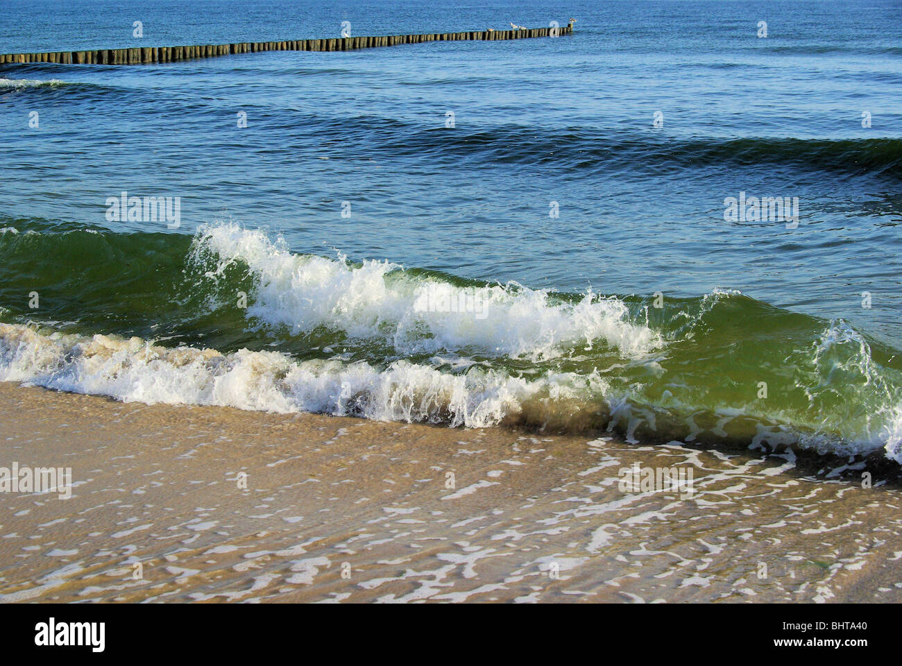 Groin beach sea ocean hi-res stock photography and images - Alamy