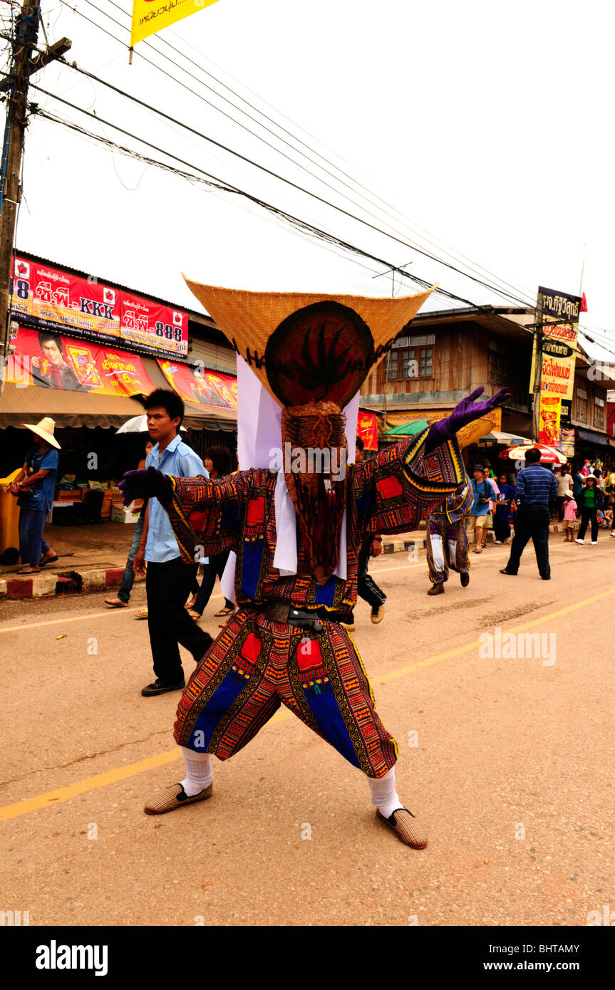 phitakhon ghost doing weird dance routine , phitakon festival (phi ta ...