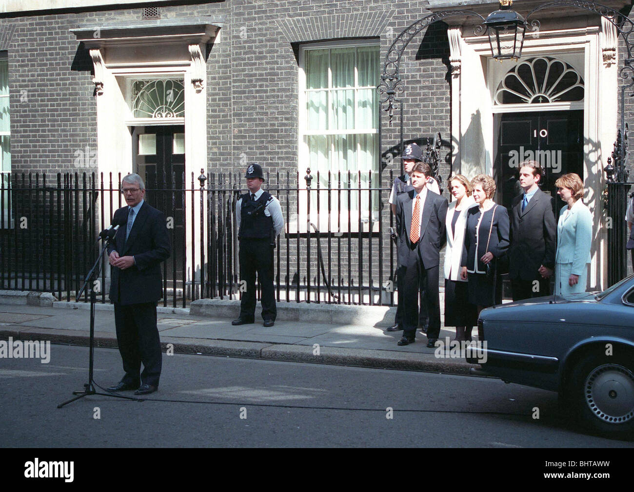 JOHN MAJOR SPEAKS FOR THE LAST TIME OUTSIDE NO 10 DOWNING ST. 06 May ...
