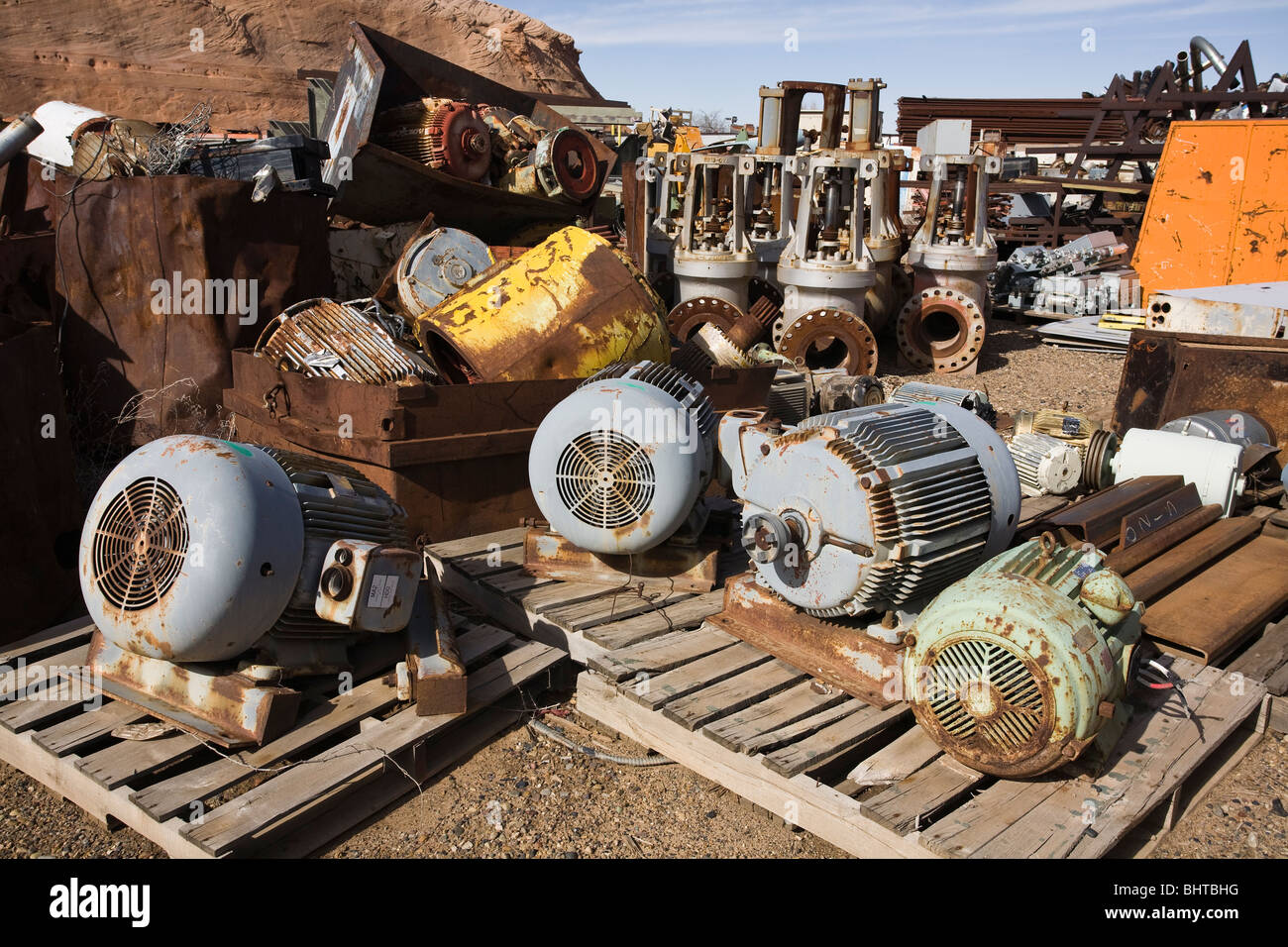 Scrap motors hi-res stock photography and images - Alamy
