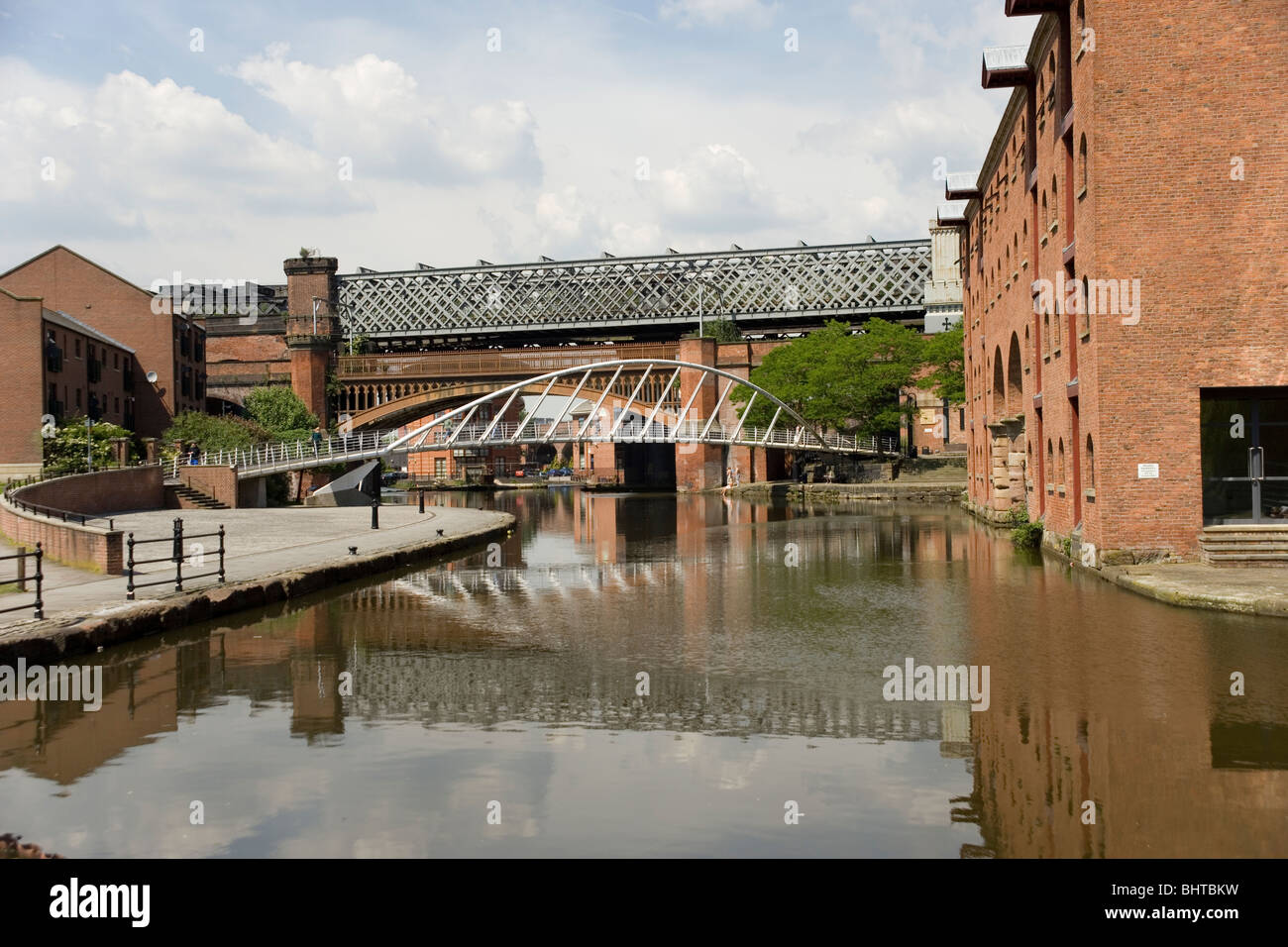 Castlefield canal basin and Urban Heritage Park in Manchester Stock ...