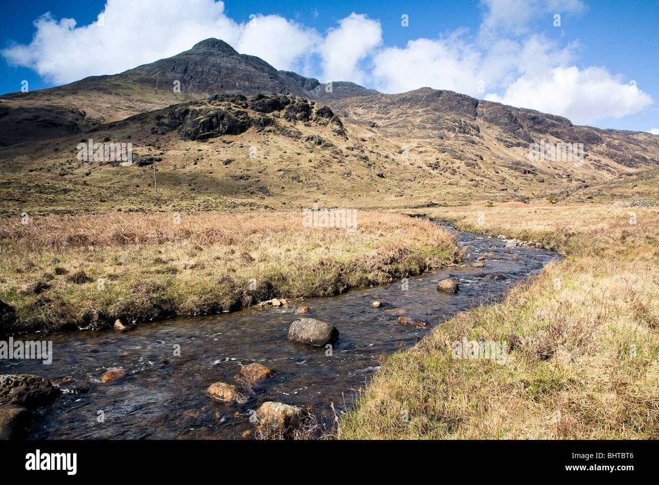 River running down mountain hi-res stock photography and images - Alamy