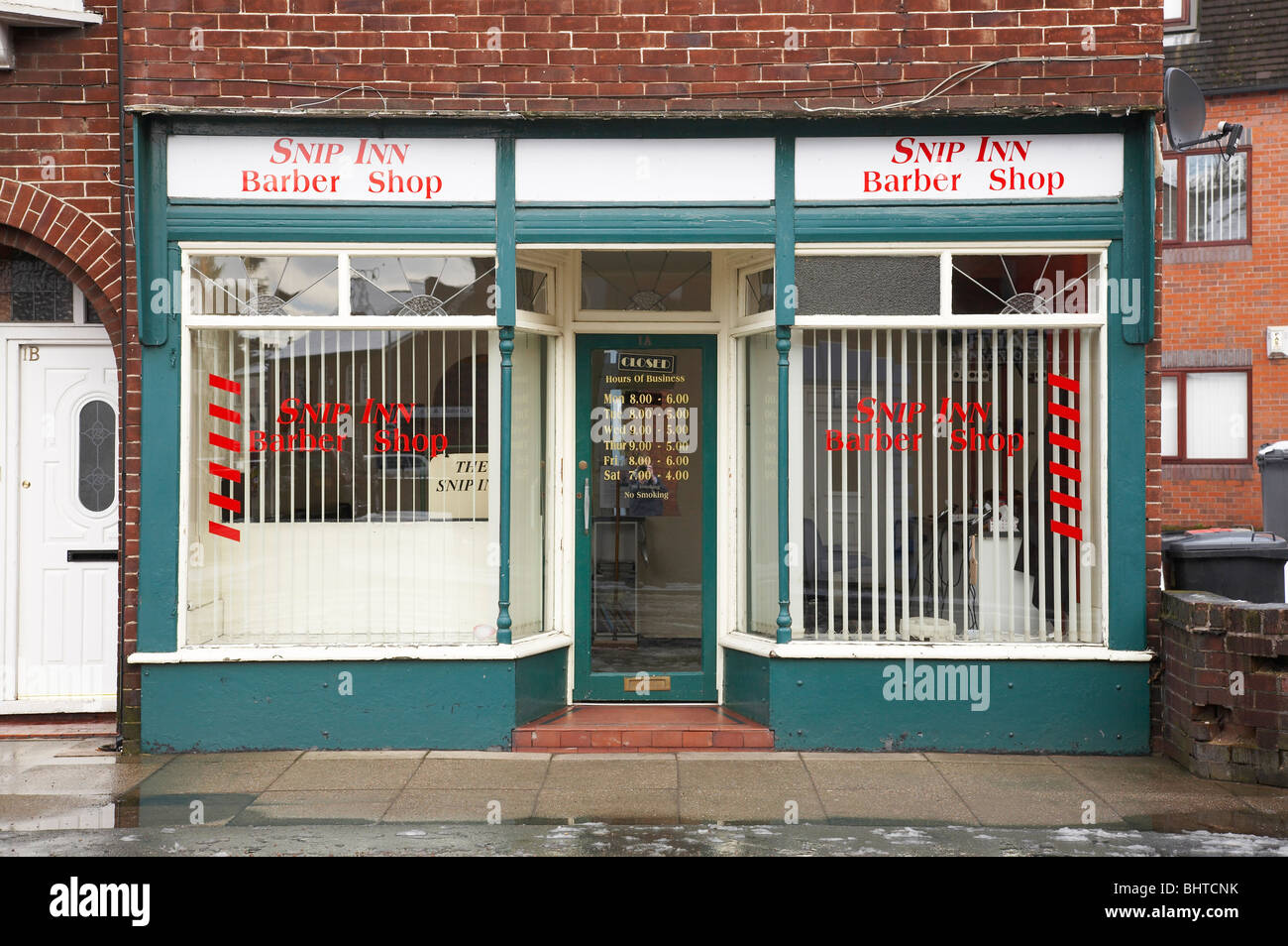 English barber shop hi-res stock photography and images - Alamy