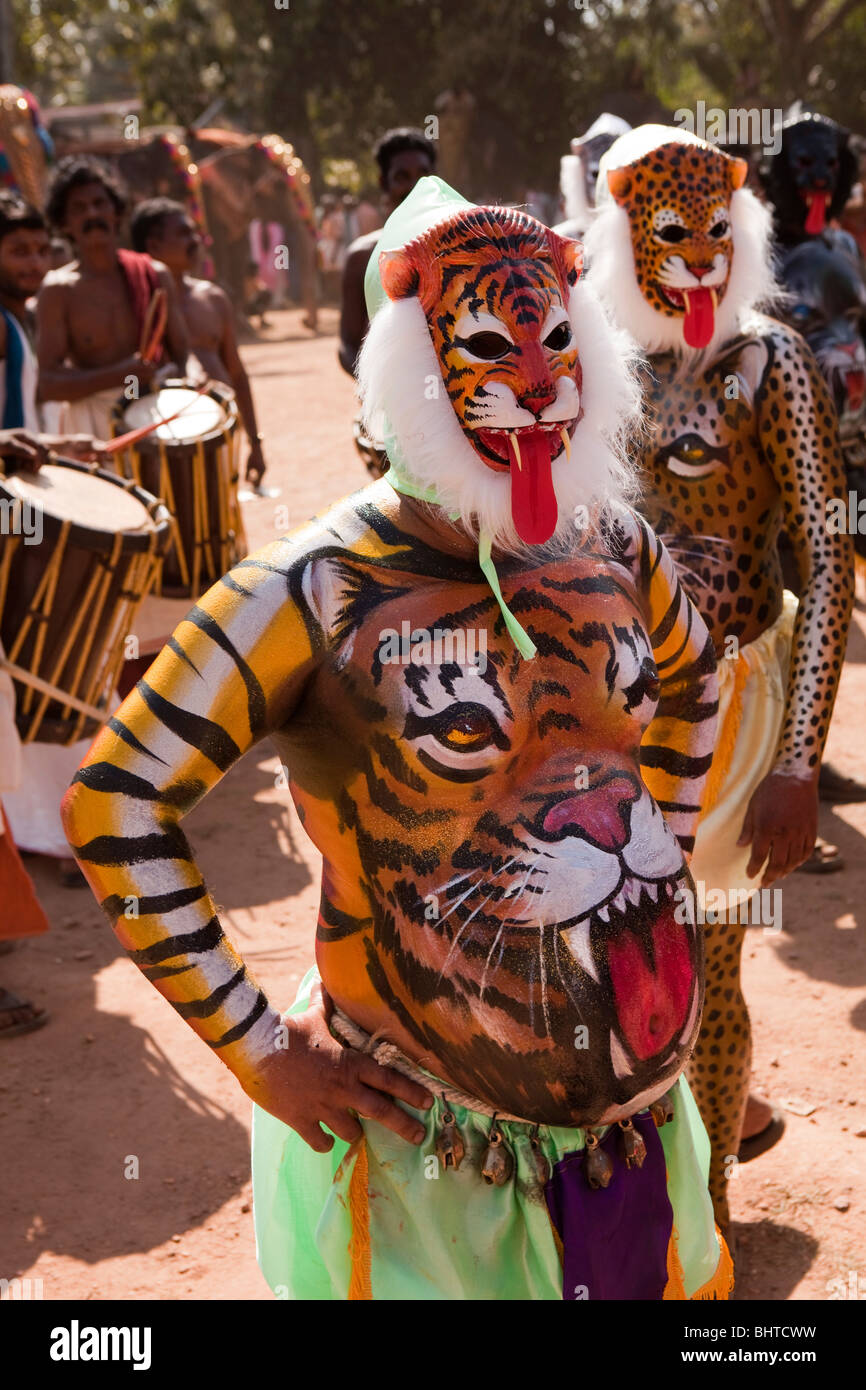 Pulikali dancer hi-res stock photography and images - Alamy