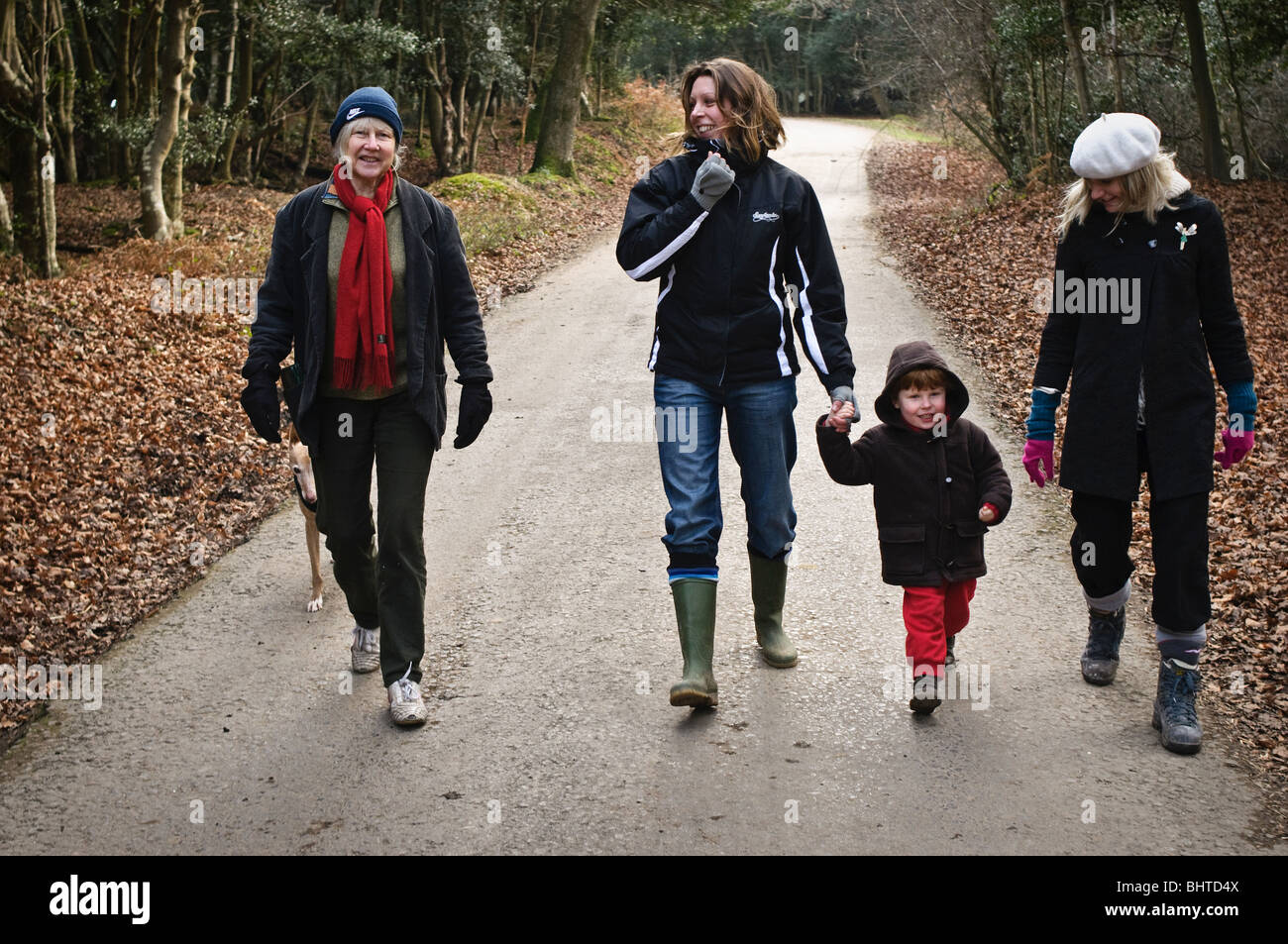 Family walk new forest hi-res stock photography and images - Alamy