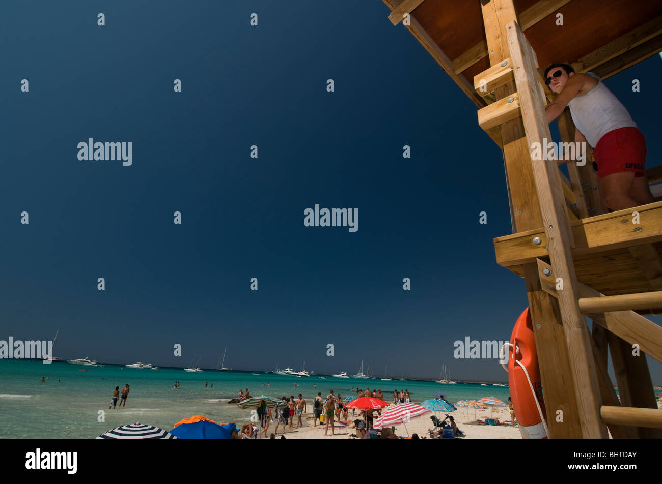 Bay watch tower hi-res stock photography and images - Alamy