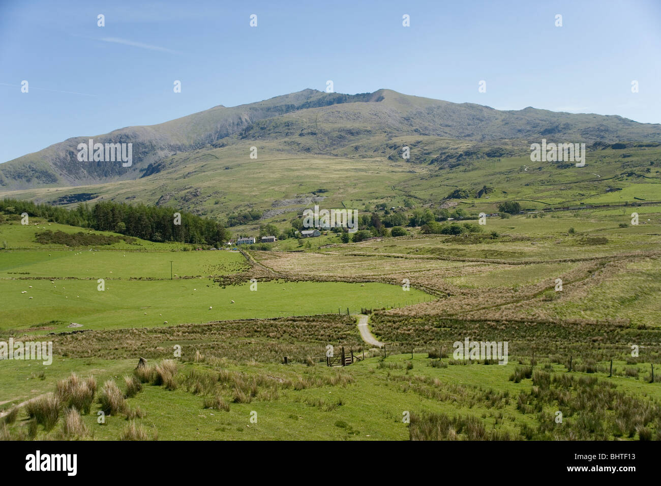 The village of Rhyd Ddu and mount Snowdon in Snowdonia, North Wales ...