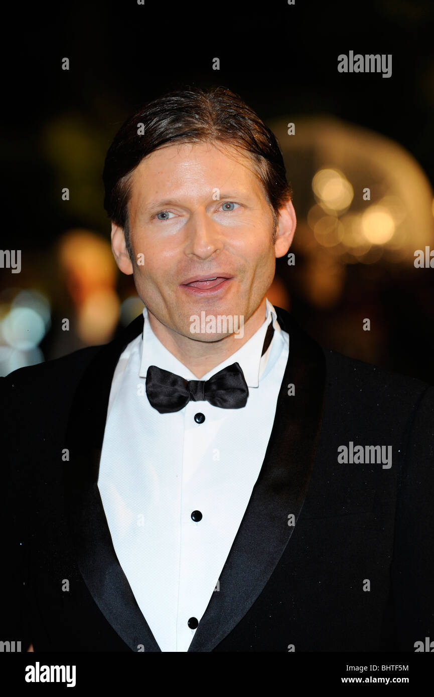 CRISPIN GLOVER ALICE IN WONDERLAND FILM PREMIERE ODEON CINEMA LEICESTER ...