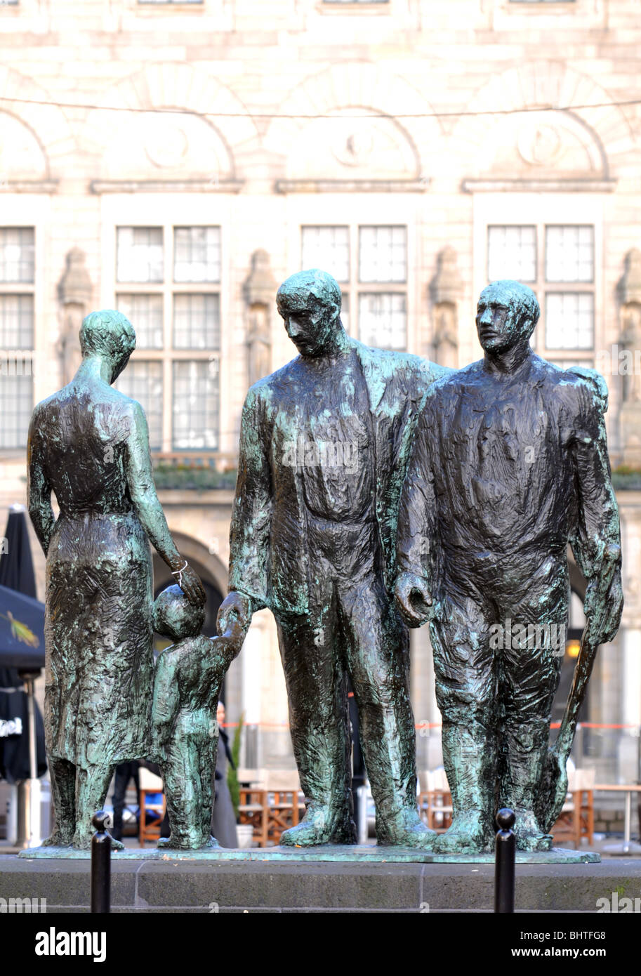 Rotterdam “world war 2” war memorial statues, Holland Netherlands Stock ...
