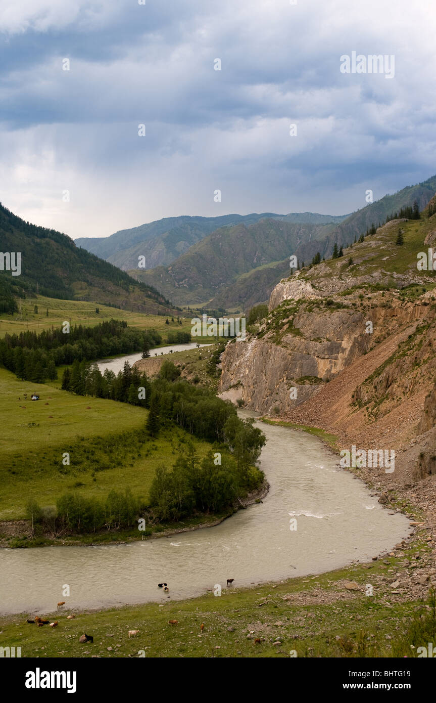 The brink of river hi-res stock photography and images - Alamy