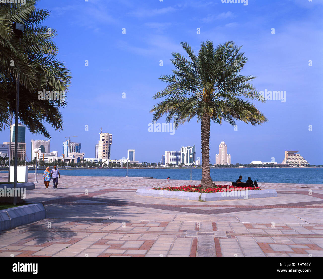 The Doha Corniche, Doha, Ad Dawhah Municipality, State of Qatar Stock ...