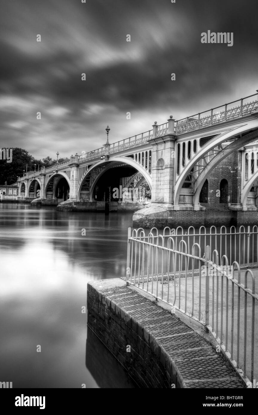 Richmond lock bridge hi-res stock photography and images - Alamy