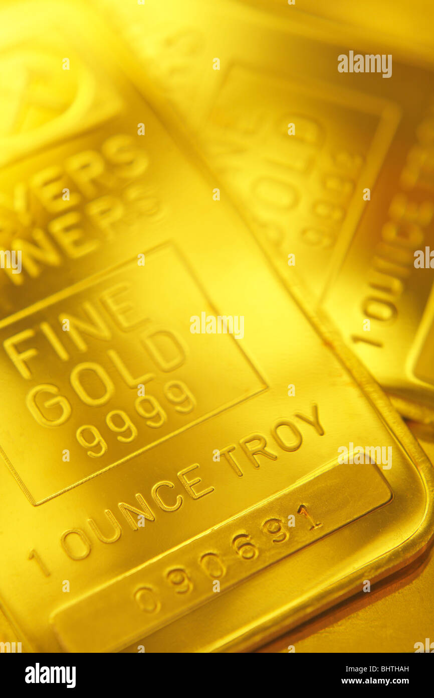 One ounce Gold bars Stock Photo - Alamy