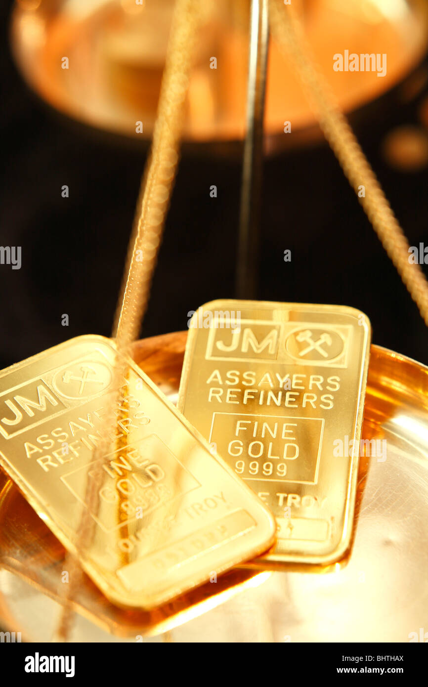 Gold bars hi-res stock photography and images - Alamy