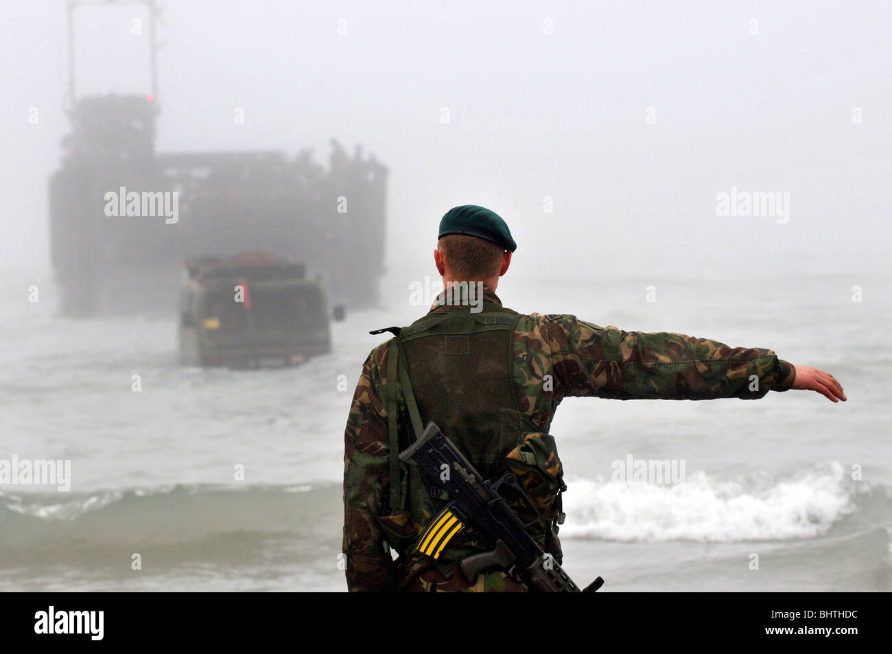 British royal marines commando hi-res stock photography and images - Alamy