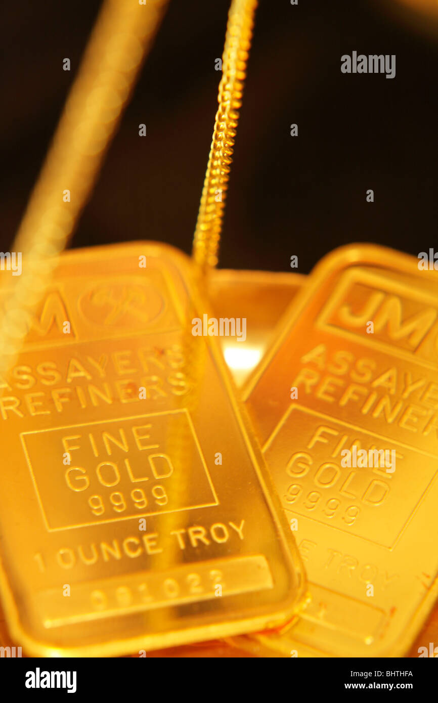 Gold scale hi-res stock photography and images - Alamy