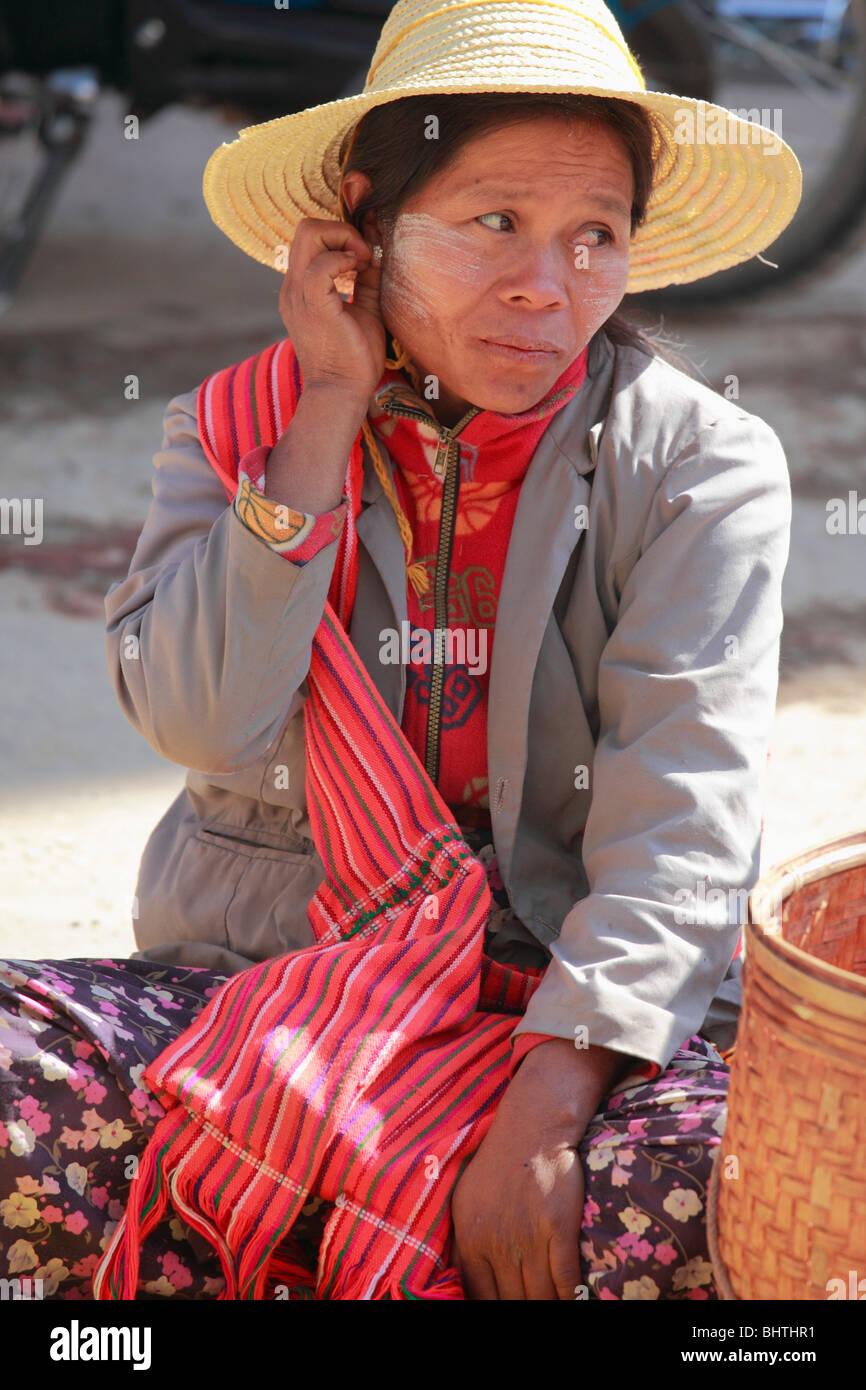 Myanmar, Burma, Aungban village, market, woman portrait, Shan State Stock Photo - Alamy