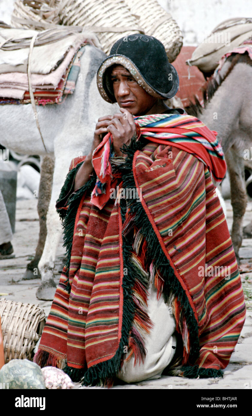 BOLIVIA NATIVE QUECHUA MAN TARABUCO SUCRE Stock Photo - Alamy