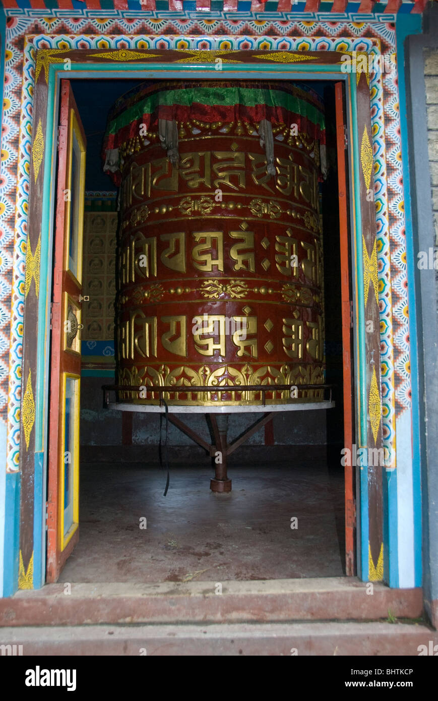 Large prayer wheel, Chame Annapurna Circuit, Nepal Stock Photo - Alamy