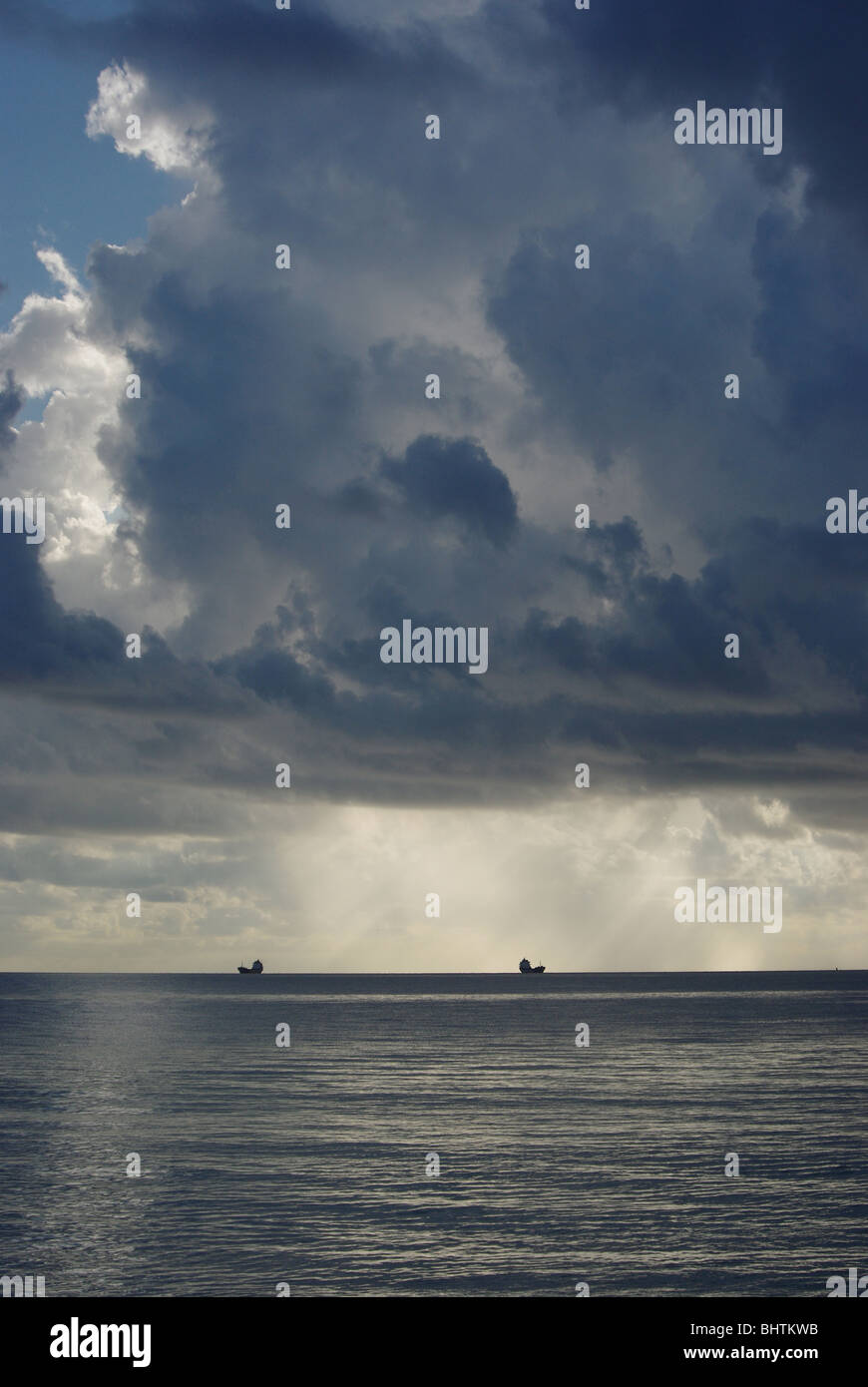 Miami beach ocean hi-res stock photography and images - Alamy